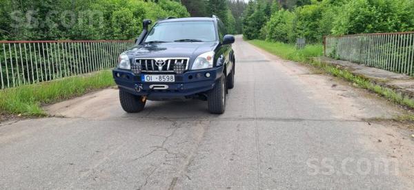 Zils Toyota Land Cruiser 2003 Madona, ar dzinēja tilpumu 3.00 L un nobraukumu 398 tūkst. km par 20000 €, foto 1 vietnē AUTOMOTO.COM.LV