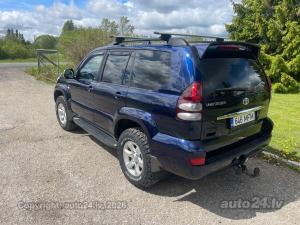 Blue Toyota Land Cruiser 2006 in Parnu, with an engine capacity of 3.00 L and mileage of 398 thousand km for 12000 €, photo 4 on AUTOMOTO.COM.LV