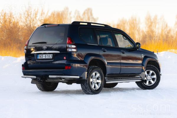 Zils Toyota Land Cruiser 2006 Jelgava, ar dzinēja tilpumu 3.00 L un nobraukumu 368 tūkst. km par 11500 €, foto 5 vietnē AUTOMOTO.COM.LV