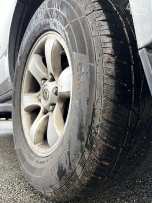 Zils Toyota Land Cruiser 2006 Viļņa, ar dzinēja tilpumu 3.00 L un nobraukumu 325 tūkst. km par 9600 €, foto 9 vietnē AUTOMOTO.COM.LV
