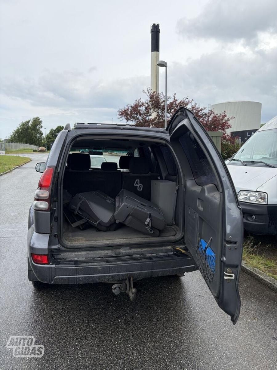 Zils Toyota Land Cruiser 2006 Viļņa, ar dzinēja tilpumu 3.00 L un nobraukumu 325 tūkst. km par 9600 €, foto 15 vietnē AUTOMOTO.COM.LV