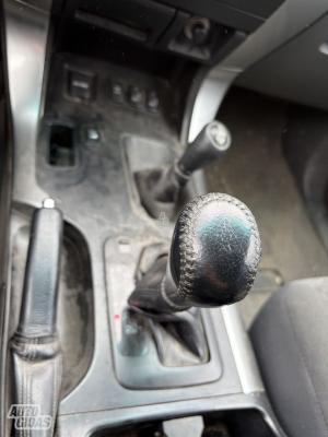 Zils Toyota Land Cruiser 2006 Viļņa, ar dzinēja tilpumu 3.00 L un nobraukumu 325 tūkst. km par 9600 €, foto 17 vietnē AUTOMOTO.COM.LV