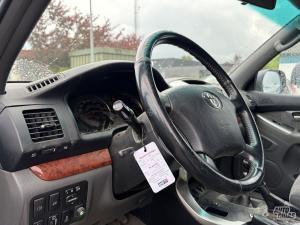 Zils Toyota Land Cruiser 2006 Viļņa, ar dzinēja tilpumu 3.00 L un nobraukumu 325 tūkst. km par 9600 €, foto 22 vietnē AUTOMOTO.COM.LV