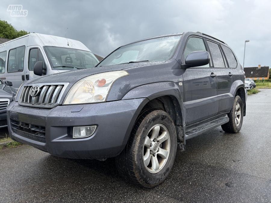 Blue Toyota Land Cruiser 2006 in Vilnius, with an engine capacity of 3.00 L and mileage of 325 thousand km for 9600 €, photo 3 on AUTOMOTO.COM.LV