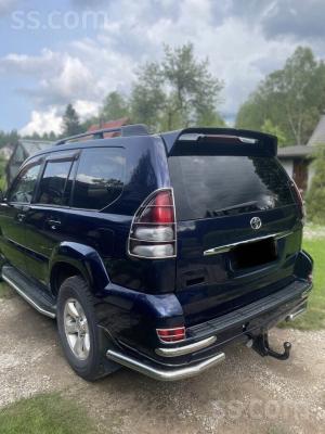Blue Toyota Land Cruiser 2006 in Madona, with an engine capacity of 3.00 L and mileage of 374 thousand km for 10300 €, photo 11 on AUTOMOTO.COM.LV