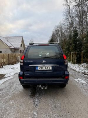 Zils Toyota Land Cruiser 2006 Tallina, ar dzinēja tilpumu 3.00 L un nobraukumu 440 tūkst. km par 6700 €, foto 5 vietnē AUTOMOTO.COM.LV