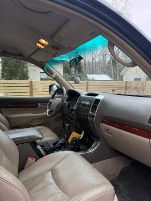 Zils Toyota Land Cruiser 2006 Tallina, ar dzinēja tilpumu 3.00 L un nobraukumu 440 tūkst. km par 6700 €, foto 19 vietnē AUTOMOTO.COM.LV
