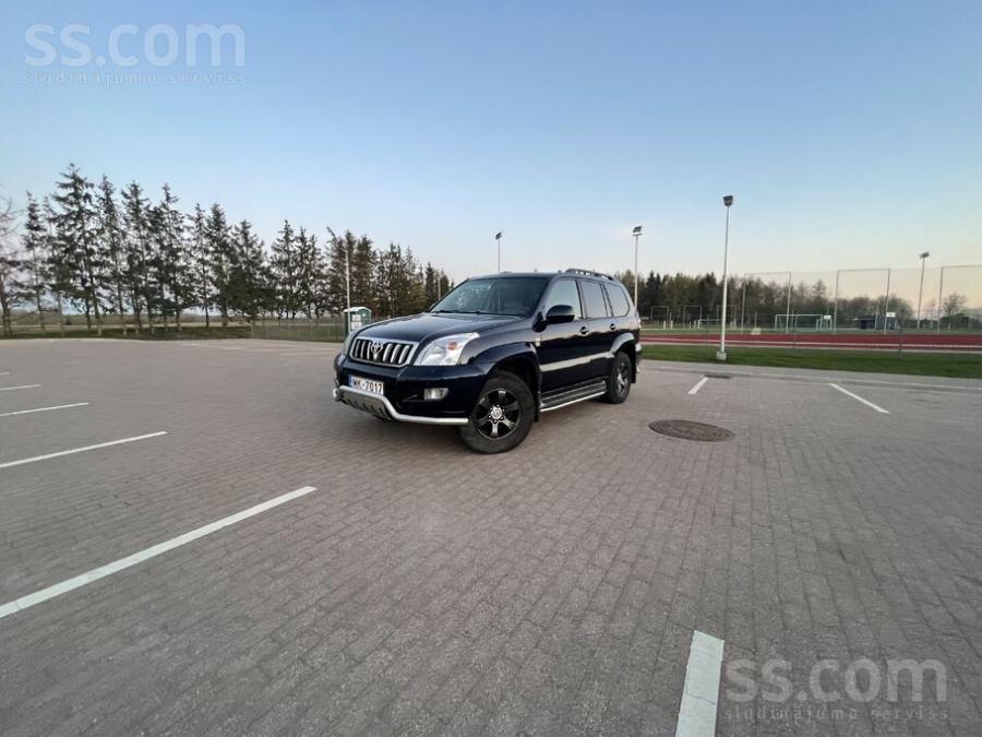 Blue Toyota Land Cruiser 2007 in Saldus, with an engine capacity of 3.00 L and mileage of 410 thousand km for 10400 €, photo 2 on AUTOMOTO.COM.LV