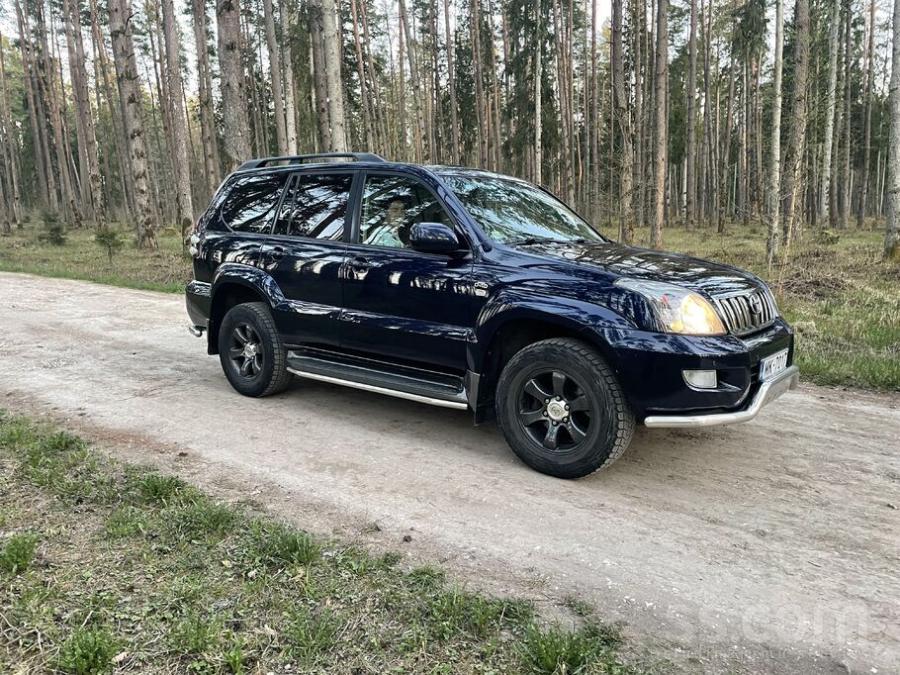 Blue Toyota Land Cruiser 2007 in Saldus, with an engine capacity of 3.00 L and mileage of 410 thousand km for 10400 €, photo 5 on AUTOMOTO.COM.LV