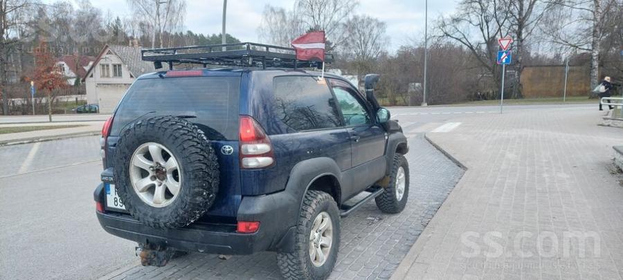 Blue Toyota Land Cruiser 2007 in Riga, with an engine capacity of 3.00 L and mileage of 270 thousand km for 10600 €, photo 2 on AUTOMOTO.COM.LV