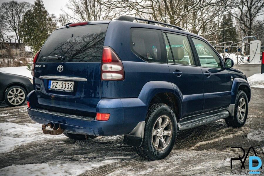 Zils Toyota Land Cruiser 2007 Rīga, ar dzinēja tilpumu 3.00 L un nobraukumu 715 tūkst. km par 8990 €, foto 4 vietnē AUTOMOTO.COM.LV