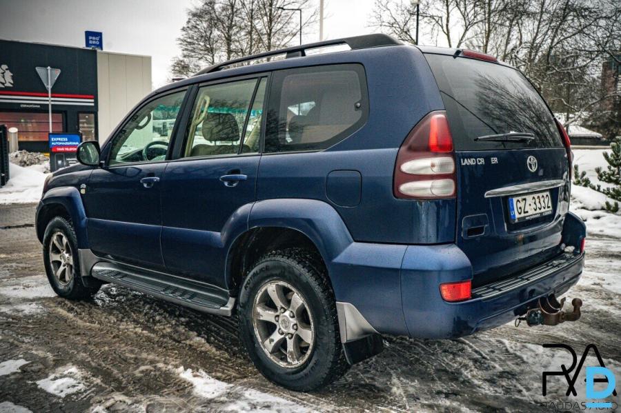 Blue Toyota Land Cruiser 2007 in Riga, with an engine capacity of 3.00 L and mileage of 715 thousand km for 8990 €, photo 2 on AUTOMOTO.COM.LV