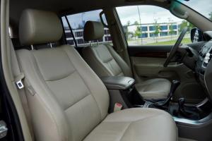 Zils Toyota Land Cruiser 2009 Rīga, ar dzinēja tilpumu 3.00 L un nobraukumu 279 tūkst. km par 13300 €, foto 6 vietnē AUTOMOTO.COM.LV