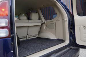 Zils Toyota Land Cruiser 2009 Rīga, ar dzinēja tilpumu 3.00 L un nobraukumu 279 tūkst. km par 13300 €, foto 26 vietnē AUTOMOTO.COM.LV