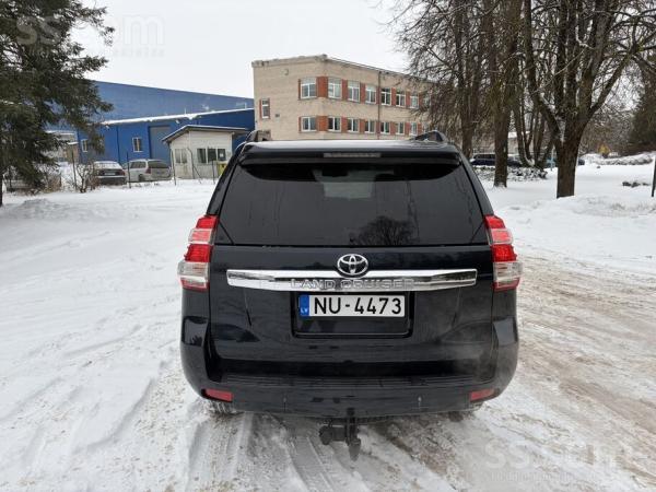 Blue Toyota Land Cruiser 2010 in Ogre, with an engine capacity of 3.00 L and mileage of 246 thousand km for 21500 €, photo 4 on AUTOMOTO.COM.LV