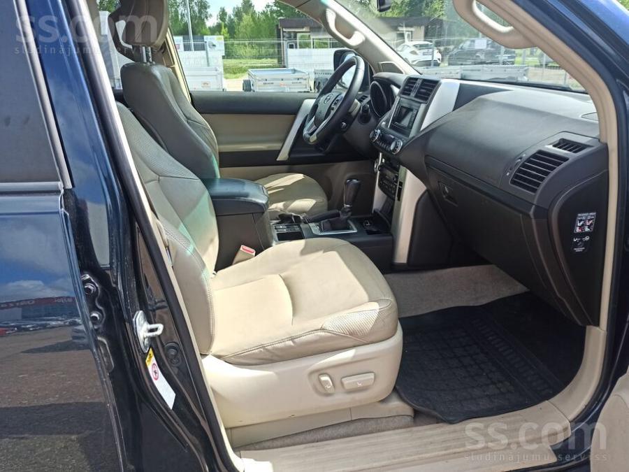 Zils Toyota Land Cruiser 2010 Daugavpils, ar dzinēja tilpumu 3.00 L un nobraukumu 0 tūkst. km par 17500 €, foto 21 vietnē AUTOMOTO.COM.LV