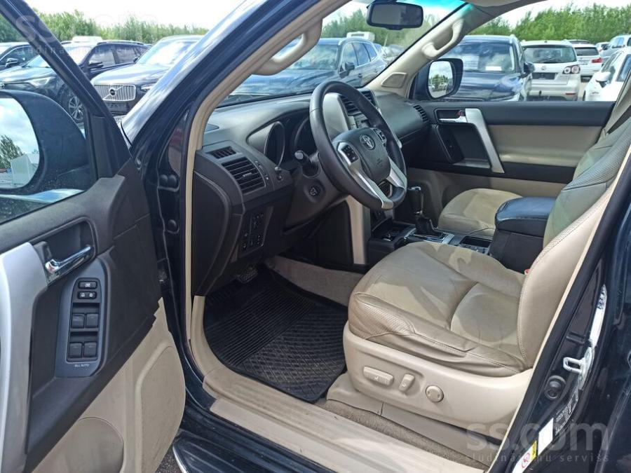 Zils Toyota Land Cruiser 2010 Daugavpils, ar dzinēja tilpumu 3.00 L un nobraukumu 0 tūkst. km par 17500 €, foto 22 vietnē AUTOMOTO.COM.LV