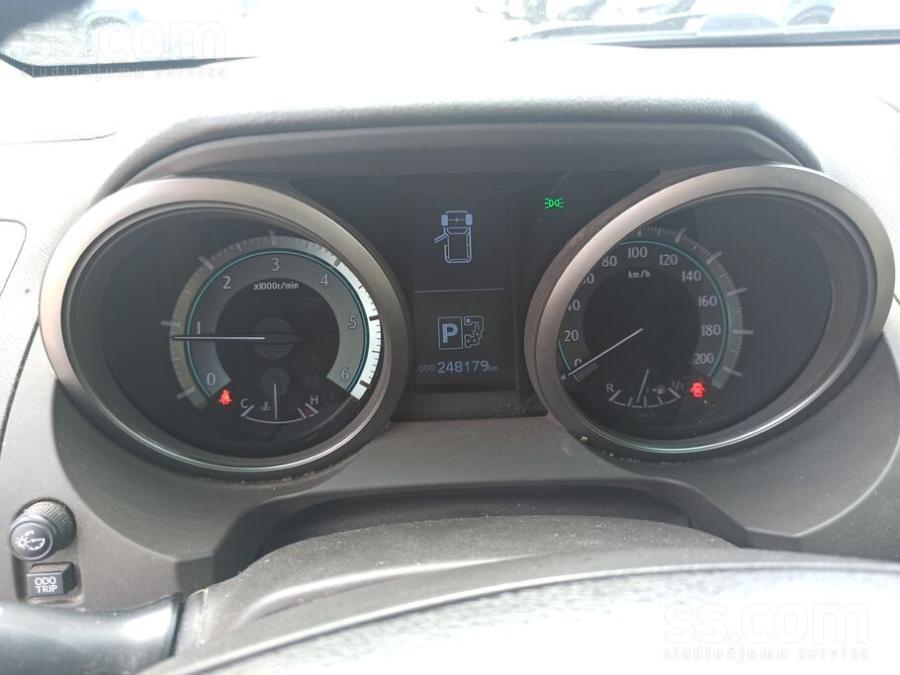 Zils Toyota Land Cruiser 2010 Daugavpils, ar dzinēja tilpumu 3.00 L un nobraukumu 0 tūkst. km par 17500 €, foto 28 vietnē AUTOMOTO.COM.LV
