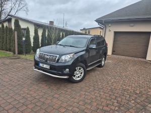 Blue Toyota Land Cruiser 2010 in Panevezys, with an engine capacity of 3.00 L and mileage of 374 thousand km for 17900 €, photo  on AUTOMOTO.COM.LV
