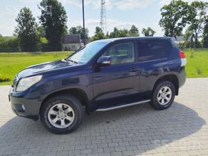 Zils Toyota Land Cruiser 2010 Rīga, ar dzinēja tilpumu 3.00 L un nobraukumu 230 tūkst. km par 18100 €, foto  vietnē AUTOMOTO.COM.LV