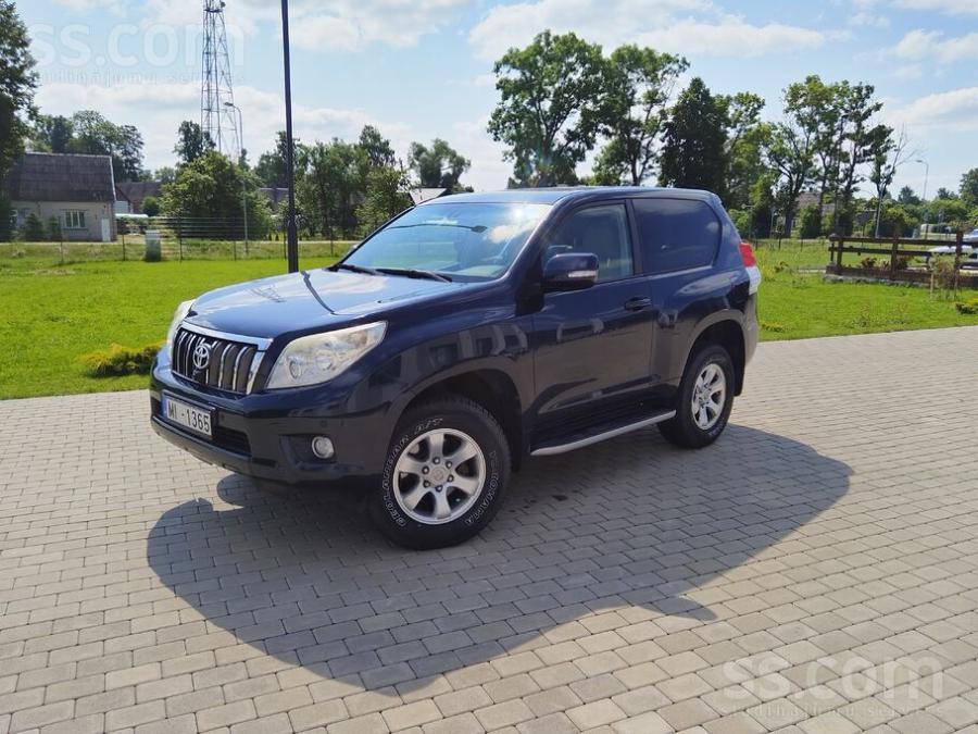 Zils Toyota Land Cruiser 2010 Rīga, ar dzinēja tilpumu 3.00 L un nobraukumu 230 tūkst. km par 18100 €, foto 7 vietnē AUTOMOTO.COM.LV