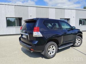 Zils Toyota Land Cruiser 2010 Rīga, ar dzinēja tilpumu 3.00 L un nobraukumu 230 tūkst. km par 18100 €, foto 11 vietnē AUTOMOTO.COM.LV