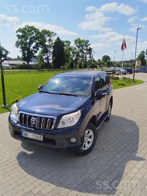 Zils Toyota Land Cruiser 2010 Rīga, ar dzinēja tilpumu 3.00 L un nobraukumu 230 tūkst. km par 18100 €, foto 17 vietnē AUTOMOTO.COM.LV