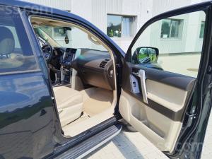 Zils Toyota Land Cruiser 2010 Rīga, ar dzinēja tilpumu 3.00 L un nobraukumu 230 tūkst. km par 18100 €, foto 20 vietnē AUTOMOTO.COM.LV