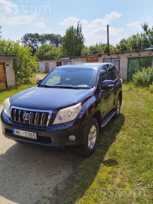 Zils Toyota Land Cruiser 2010 Rīga, ar dzinēja tilpumu 3.00 L un nobraukumu 230 tūkst. km par 18100 €, foto 23 vietnē AUTOMOTO.COM.LV