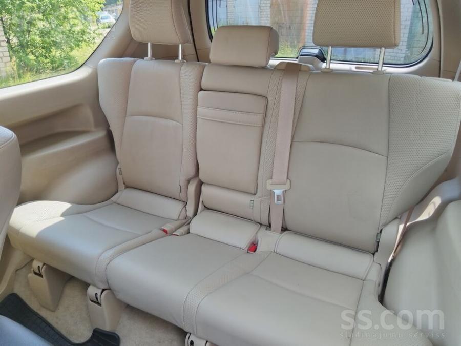 Zils Toyota Land Cruiser 2010 Rīga, ar dzinēja tilpumu 3.00 L un nobraukumu 230 tūkst. km par 18100 €, foto 27 vietnē AUTOMOTO.COM.LV
