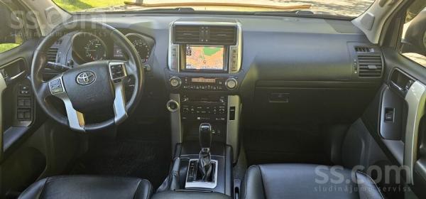 Blue Toyota Land Cruiser 2011 in Riga, with an engine capacity of 3.00 L and mileage of 260 thousand km for 19900 €, photo 7 on AUTOMOTO.COM.LV