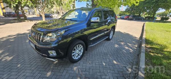 Blue Toyota Land Cruiser 2011 in Riga, with an engine capacity of 3.00 L and mileage of 260 thousand km for 19900 €, photo 9 on AUTOMOTO.COM.LV