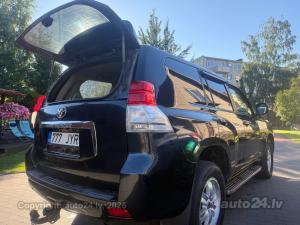 Zils Toyota Land Cruiser 2011 Hāpsalu, ar dzinēja tilpumu 3.00 L un nobraukumu 297 tūkst. km par 24000 €, foto 3 vietnē AUTOMOTO.COM.LV