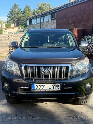 Zils Toyota Land Cruiser 2011 Hāpsalu, ar dzinēja tilpumu 3.00 L un nobraukumu 297 tūkst. km par 24000 €, foto 4 vietnē AUTOMOTO.COM.LV