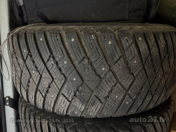 Zils Toyota Land Cruiser 2011 Hāpsalu, ar dzinēja tilpumu 3.00 L un nobraukumu 297 tūkst. km par 24000 €, foto 9 vietnē AUTOMOTO.COM.LV