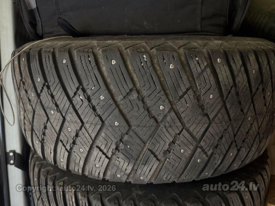 Zils Toyota Land Cruiser 2011 Hāpsalu, ar dzinēja tilpumu 3.00 L un nobraukumu 297 tūkst. km par 24000 €, foto 10 vietnē AUTOMOTO.COM.LV