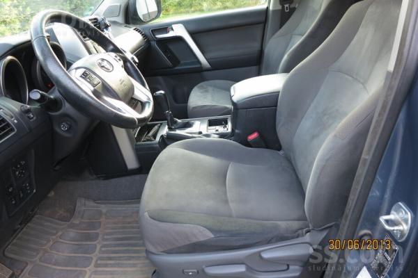 Blue Toyota Land Cruiser 2011 in Daugavpils, with an engine capacity of 3.00 L and mileage of 186 thousand km for 18200 €, photo 9 on AUTOMOTO.COM.LV