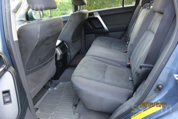 Blue Toyota Land Cruiser 2011 in Daugavpils, with an engine capacity of 3.00 L and mileage of 186 thousand km for 18200 €, photo 10 on AUTOMOTO.COM.LV