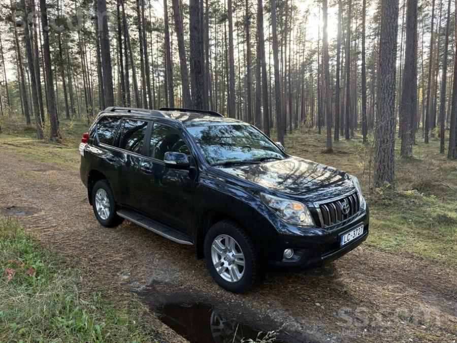 Blue Toyota Land Cruiser 2012 in Riga, with an engine capacity of 3.00 L and mileage of 168 thousand km for 23900 €, photo 1 on AUTOMOTO.COM.LV
