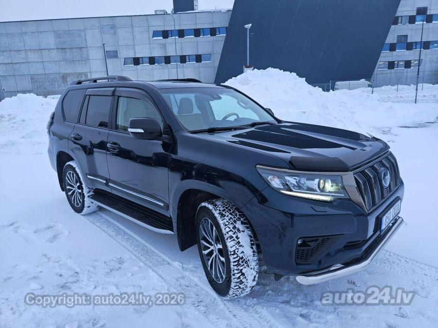 Zils Toyota Land Cruiser 2022 Tallina, ar dzinēja tilpumu 2.80 L un nobraukumu 121 tūkst. km par 49900 €, foto 3 vietnē AUTOMOTO.COM.LV