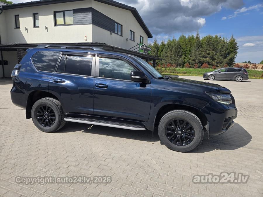 Blue Toyota Land Cruiser 2023 in Tallinn, with an engine capacity of 2.80 L and mileage of 101 thousand km for 62500 €, photo 1 on AUTOMOTO.COM.LV