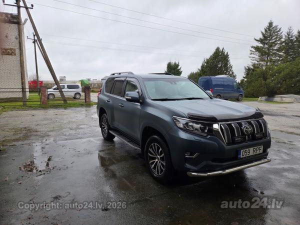 Toyota Land Cruiser 2023 Tallina vietnÄ Zils Toyota Land Cruiser 2023 Tallina, ar dzinÄja tilpumu 2.80 L un nobraukumu 110 tÅ«kst. km par 52000 ā¬, foto 3 vietnÄ AUTOMOTO.COM.LV