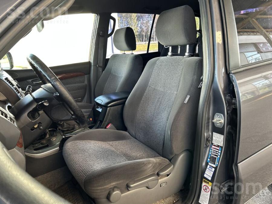 Zils Toyota Land Cruiser 2004 Valka, ar dzinēja tilpumu 3.00 L un nobraukumu 0 tūkst. km par 6500 €, foto 9 vietnē AUTOMOTO.COM.LV