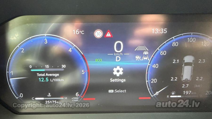 Синий Тойота Ленд Крузер 2024 в Таллин, объемом двигателя 2.80 л и пробегом 25 тыс. км за 82000 €, фото 11 на AUTOMOTO.COM.LV