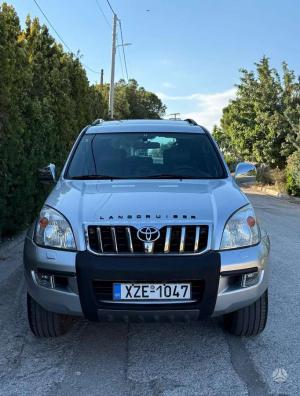 Brown Toyota Land Cruiser 2003 in Siauliai, with an engine capacity of 3.96 L and mileage of 225 thousand km for 19050 €, photo 5 on AUTOMOTO.COM.LV