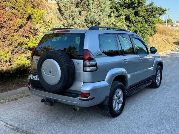 Brūns Toyota Land Cruiser 2003 Šauļi, ar dzinēja tilpumu 3.96 L un nobraukumu 225 tūkst. km par 19050 €, foto 6 vietnē AUTOMOTO.COM.LV