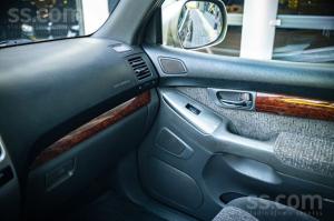 Brūns Toyota Land Cruiser 2005 Rīga, ar dzinēja tilpumu 3.00 L un nobraukumu 0 tūkst. km par 6990 €, foto 19 vietnē AUTOMOTO.COM.LV