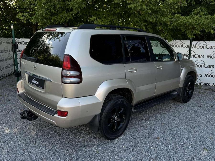 Brūns Toyota Land Cruiser 2006 Viļņa, ar dzinēja tilpumu 2.98 L un nobraukumu 260 tūkst. km par 8800 €, foto 6 vietnē AUTOMOTO.COM.LV