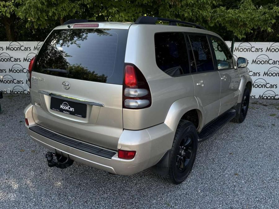 Brūns Toyota Land Cruiser 2006 Viļņa, ar dzinēja tilpumu 2.98 L un nobraukumu 260 tūkst. km par 8800 €, foto 7 vietnē AUTOMOTO.COM.LV