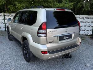 Brūns Toyota Land Cruiser 2006 Viļņa, ar dzinēja tilpumu 2.98 L un nobraukumu 260 tūkst. km par 8800 €, foto 9 vietnē AUTOMOTO.COM.LV